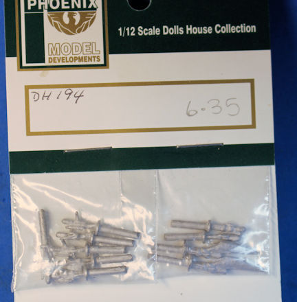 Bargain bin : S P Miniatures, Quality dollhouse scale miniatures